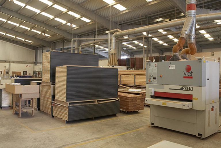 Pauferro | Mobiliario comercial contract y muebles para franquicias